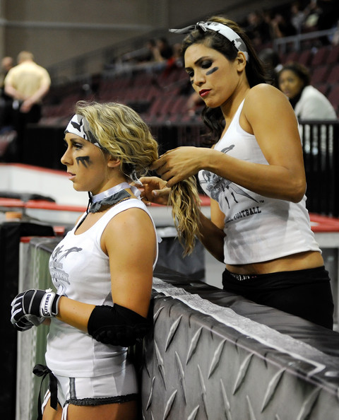 Legends Football League: il “sexy” football parla italiano - GLOBUS ...