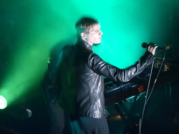 Cold Cave per la prima volta a Salerno in concerto