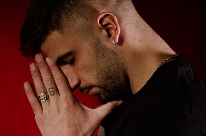 Il calciatore-rapper salentino torna a fare gol nel mondo della musica ...