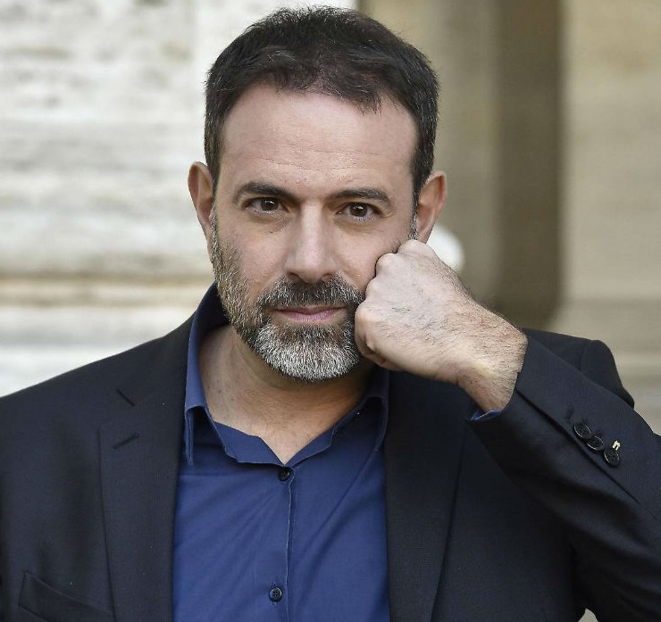 Il regista Fausto Brizzi, in vacanza a Pantelleria, presenta il suo film