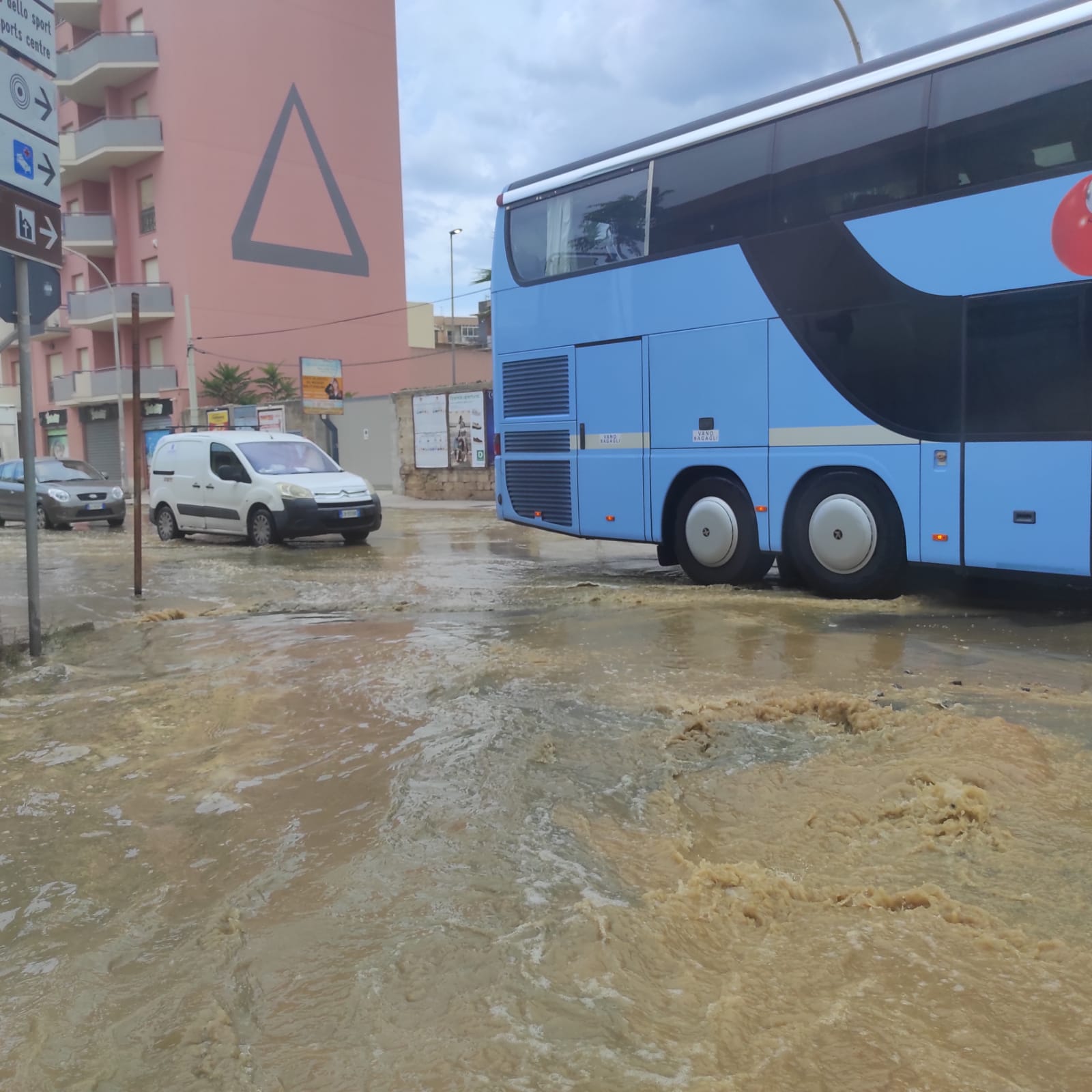 Trapani, si è aperta una falla in via Marsala