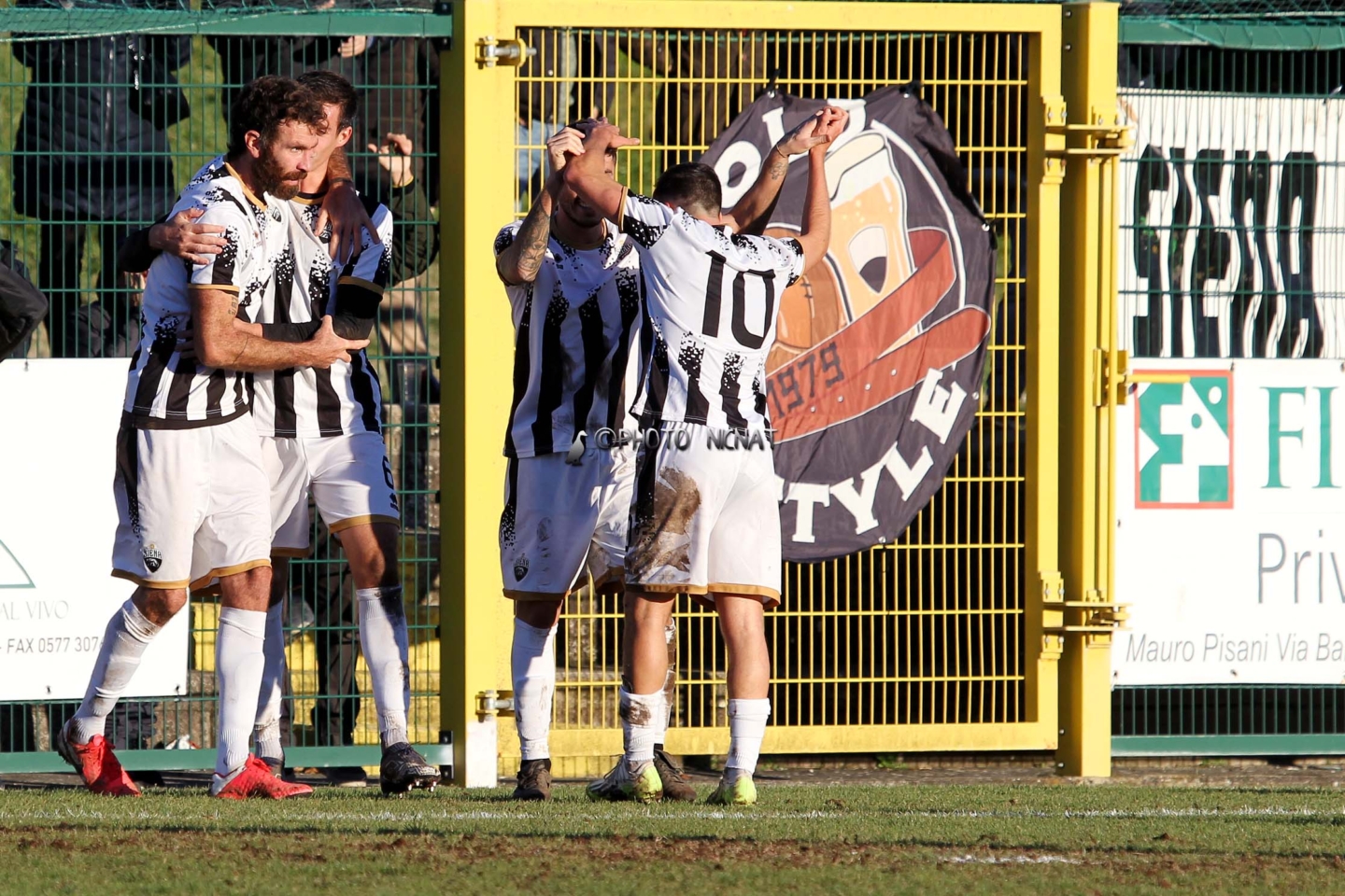 Il campo e le assenze non fermano il Siena : travolto il Foiano! La ...