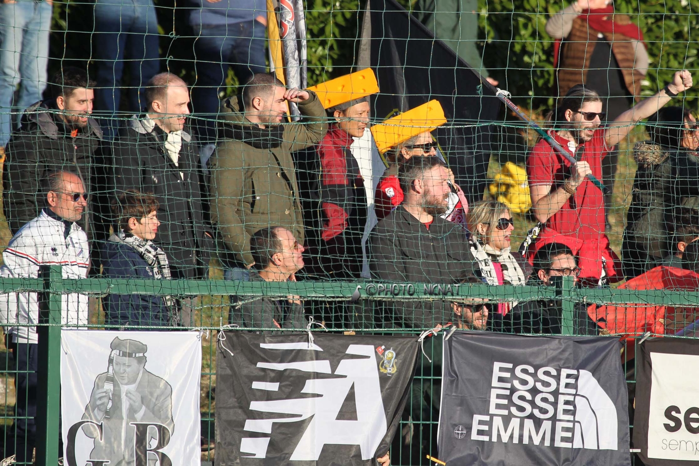 ...dove si balla..!! Foto tifo di Siena-Foiano a cura di Nicola Natili ...
