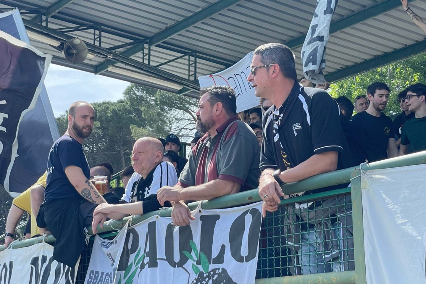 La 32^ perla della Robur: foto tifo di Foiano-Siena a cura di Claudio ...