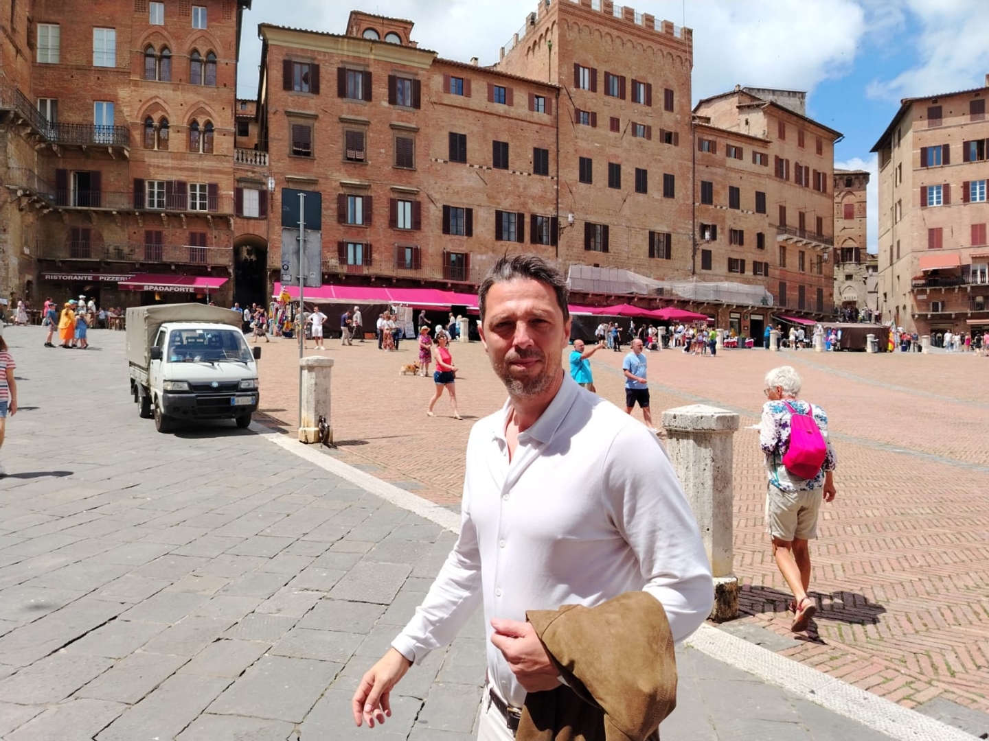 Giacomini in Piazza del Campo. A breve l’incontro col Comune :: Siena ...