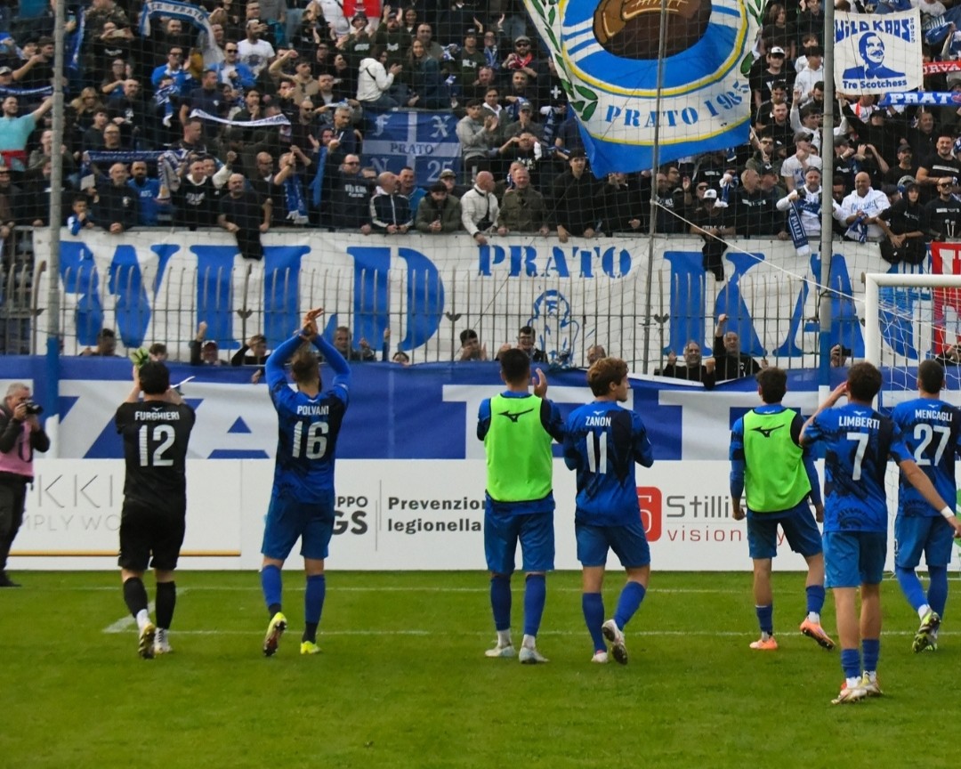 Grosseto dominante, Poggibonsi sempre più giù e il campionato si divide ...