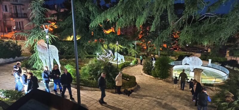 Uno zoo luminoso nel centro di Conversano: ecco il 'Lumen Spring Fest'