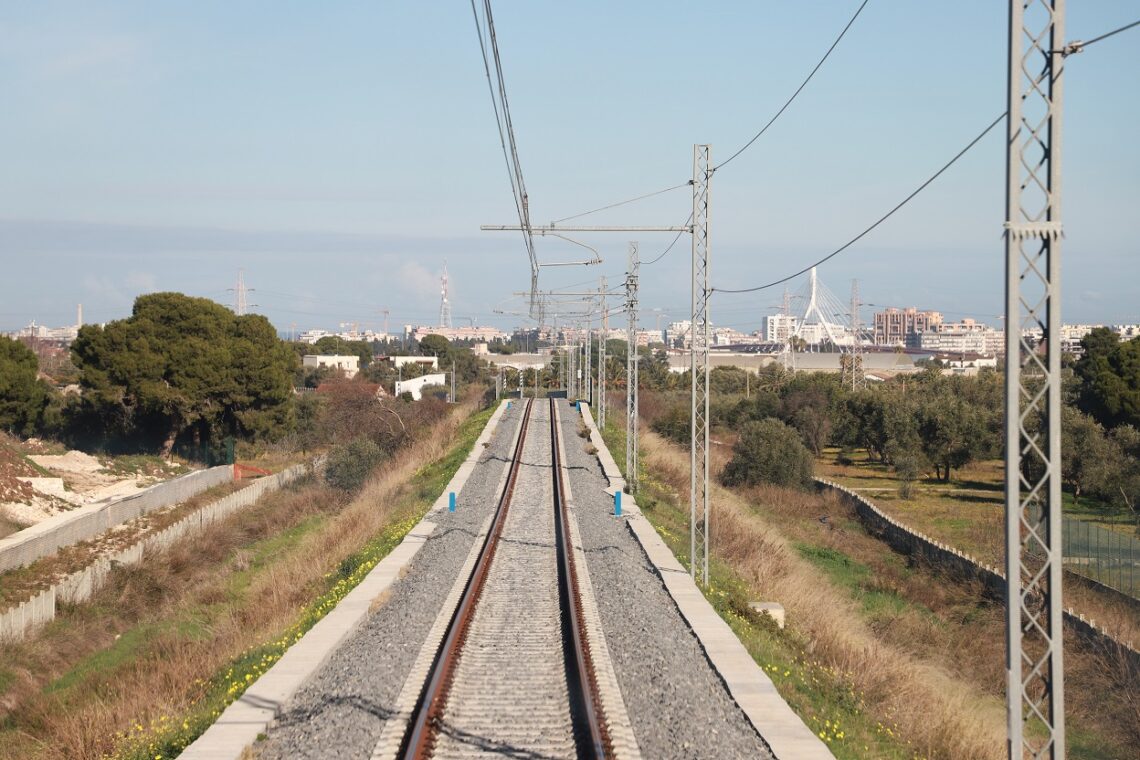 In treno da Bari a Bitritto, il primo viaggio: video e foto