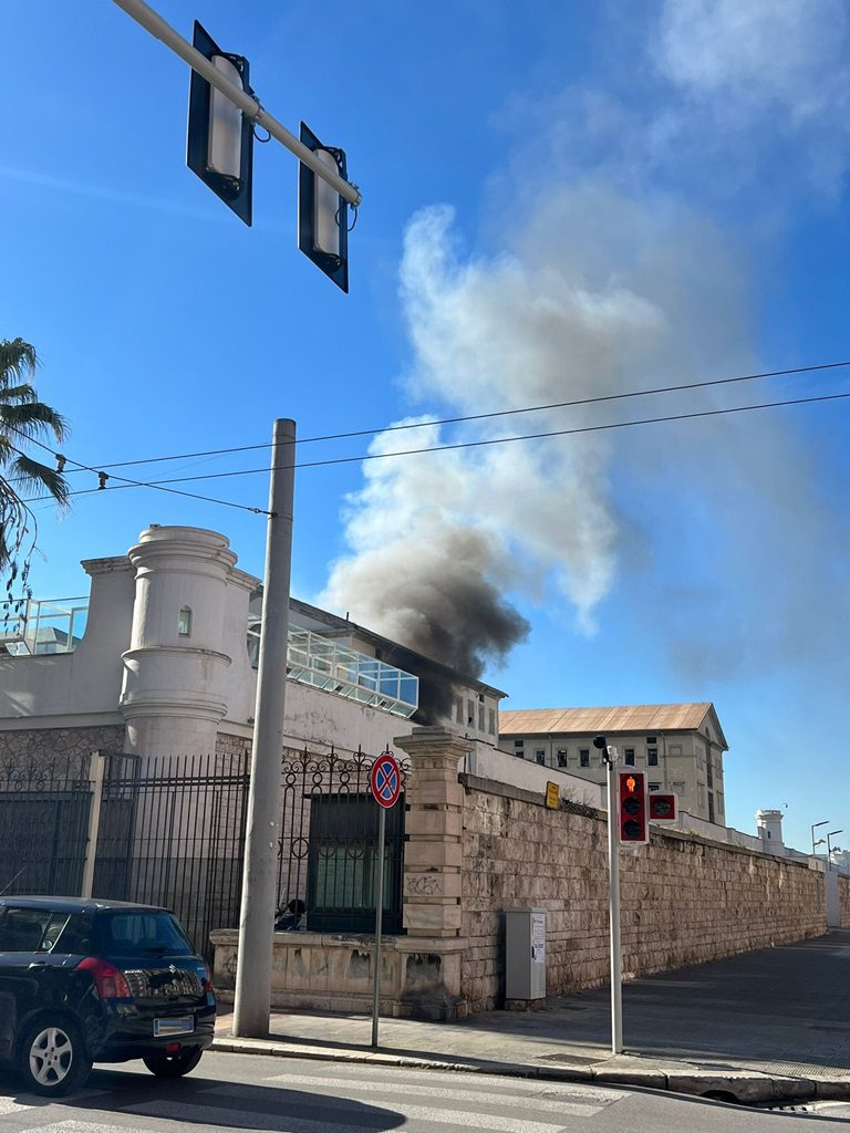 Bari, incendio nel carcere: fiamme in una cella del centro clinico