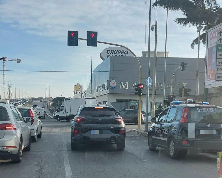 Bari, incidente tra via Amendola e via Omodeo