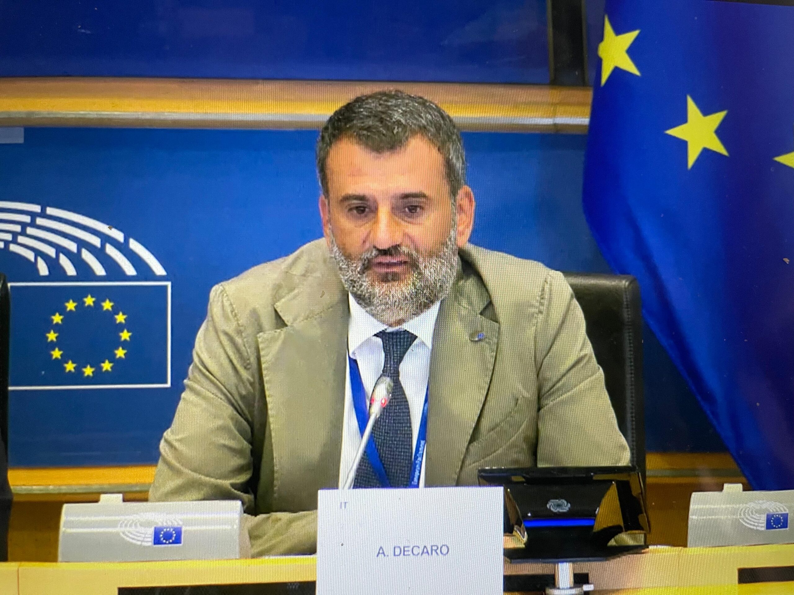 Decaro eletto presidente commissione Ambiente del Parlamento